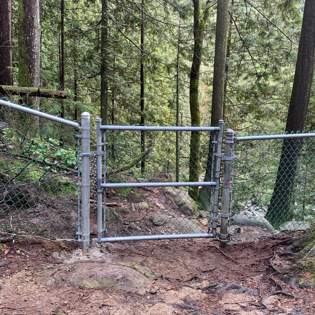 5 Things To Consider When Choosing Your New Fence - Raybern Erectors